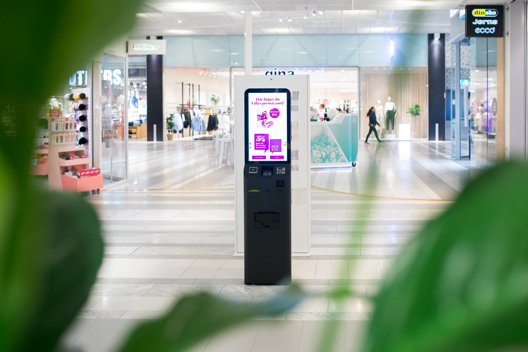 Self-service indoor terminal solution - Convene